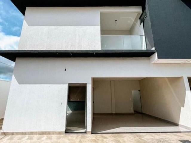 Sobrado com 3 quartos à venda, bairro Novo Mundo Uberlândia/MG