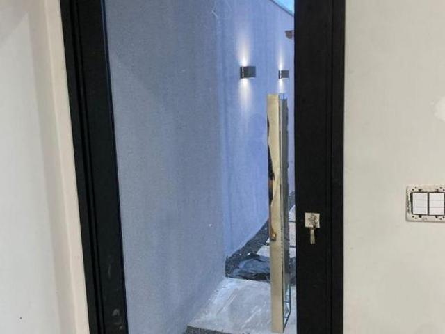 Sobrado com 3 quartos à venda, bairro Saraiva Uberlândia/MG