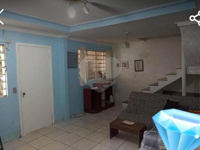 Sobrado com 3 quartos à venda em Taboão SP