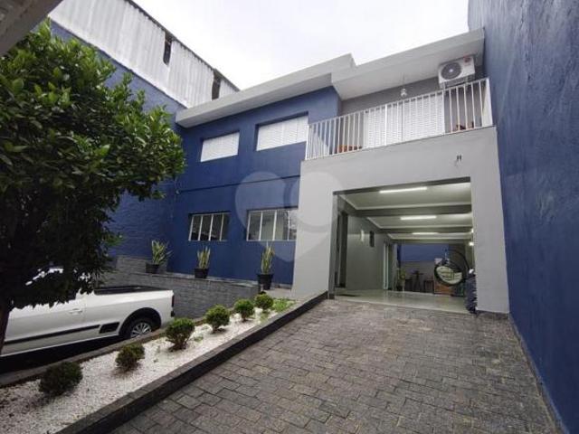 Sobrado com 3 quartos à venda em Umuarama SP