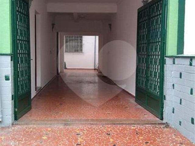 Sobrado com 3 quartos à venda em Vila Bertioga SP
