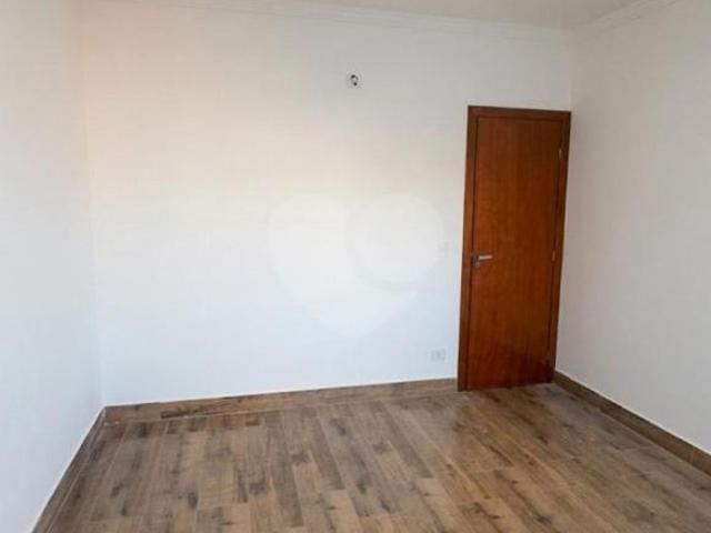 Sobrado com 3 quartos à venda em Vila catupia SP
