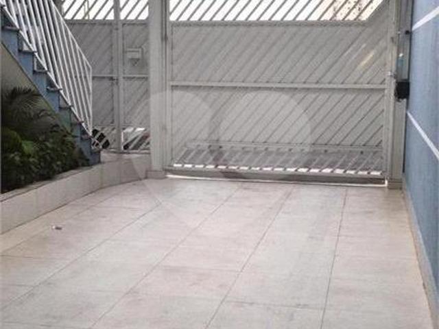 Sobrado com 3 quartos à venda em Vila ede SP