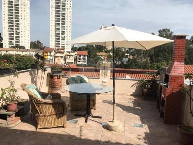 Sobrado com 3 quartos à venda em Vila Suzana SP