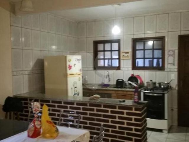 Sobrado com 3 quartos à venda em Barreiro SP