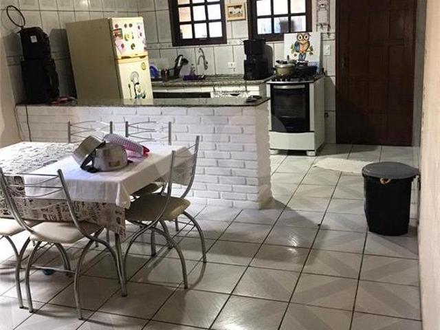 Sobrado com 3 quartos à venda em Barreiro SP