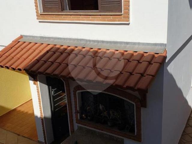 Sobrado com 3 quartos à venda em Bortolândia SP
