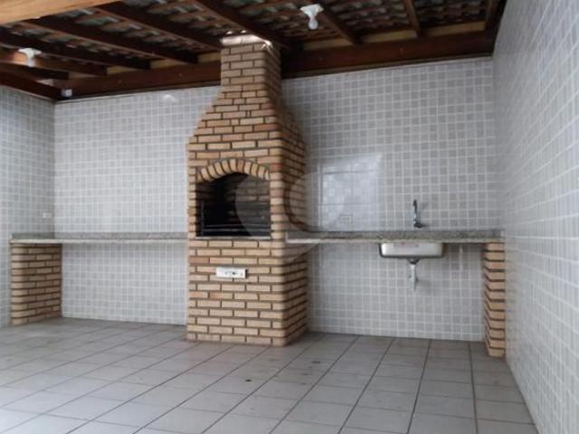 Sobrado com 3 quartos à venda em Bortolândia SP