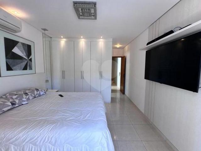 Sobrado com 3 quartos à venda em Canto do forte SP