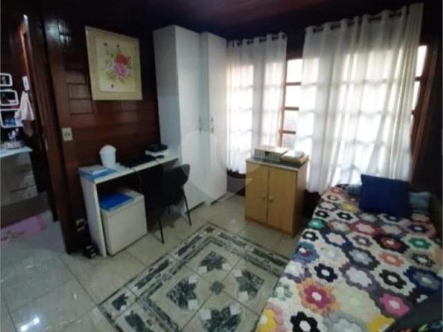 Sobrado com 3 quartos à venda em Centro SP