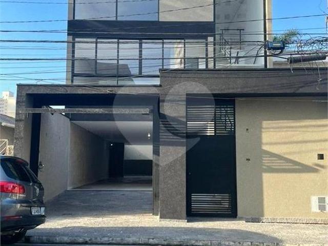 Sobrado com 3 quartos à venda em Centro SP