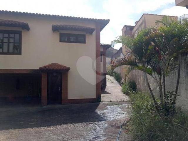 Sobrado com 3 quartos à venda em Chora Menino SP