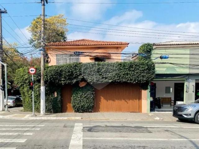 Sobrado com 3 quartos à venda em Indianópolis SP