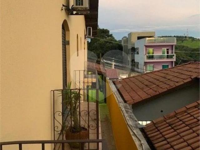 Sobrado com 3 quartos à venda em Jaraguá SP