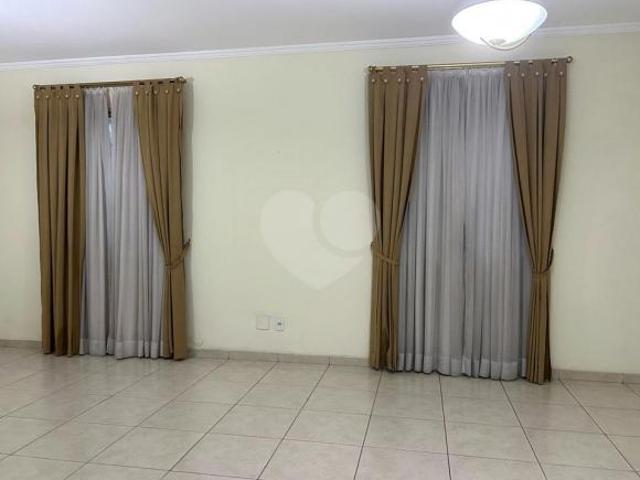 Sobrado com 3 quartos à venda em Jardim das laranjeiras SP