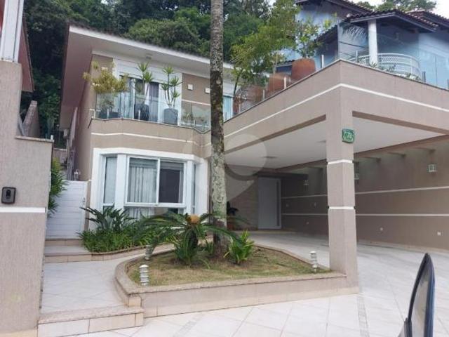 Sobrado com 3 quartos à venda em Jardim itatinga SP