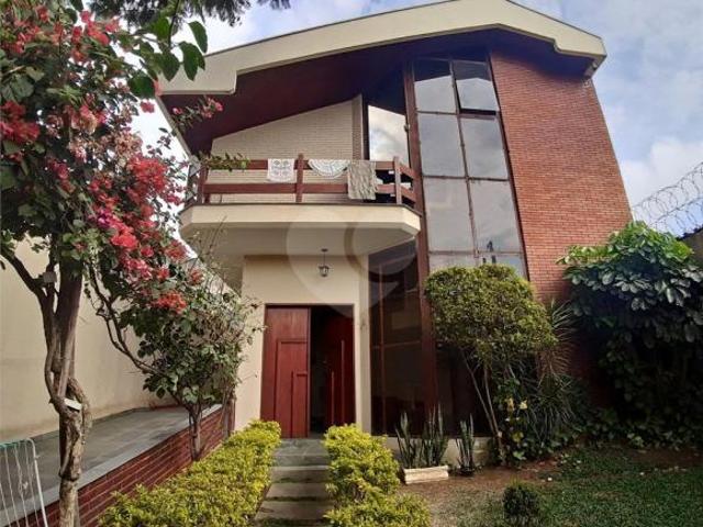Sobrado com 3 quartos à venda em Jardim Santa Mena SP