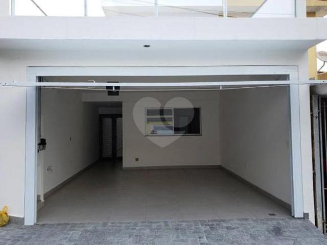 Sobrado com 3 quartos à venda em Jardim Vivan SP