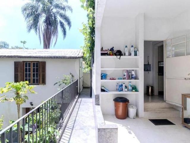 Sobrado com 3 quartos à venda em Pacaembu SP