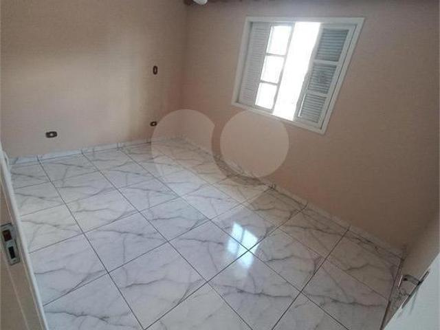 Sobrado com 3 quartos à venda em Parque esmeralda SP