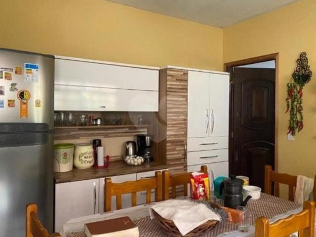 Sobrado à venda com 3 quartos em Jardim Hikare, São Carlos