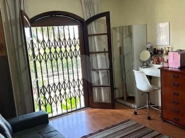 Sobrado com 3 quartos à venda em Parque ipê SP