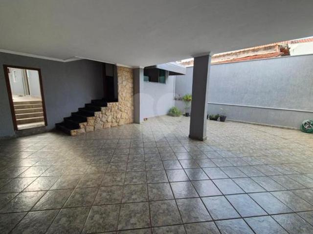 Sobrado com 3 quartos à venda em Piracicamirim SP