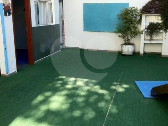 Sobrado com 3 quartos à venda em Real parque SP
