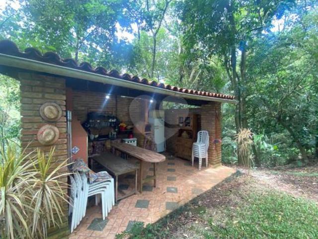 Sobrado com 3 quartos à venda em Samambaia SP