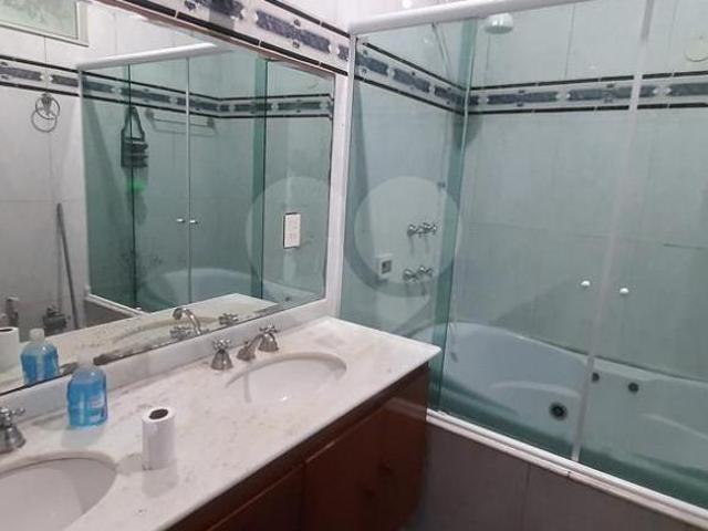 Sobrado com 3 quartos à venda em Samambaia SP
