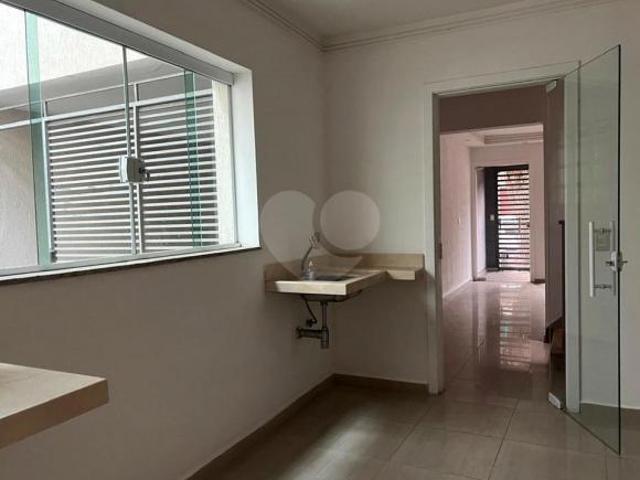 Sobrado com 3 quartos à venda em Santa Teresinha SP