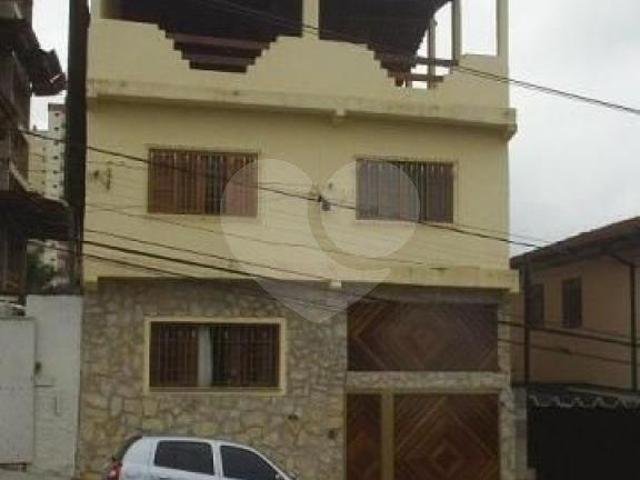 Sobrado com 3 quartos à venda em Santa teresinha SP