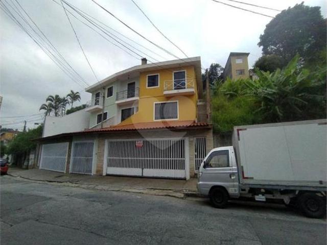 Sobrado com 3 quartos à venda em Santa teresinha SP