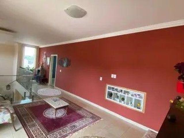 Sobrado com 3 quartos à venda, no Bairro Cidade Jardim Uberlândia/MG