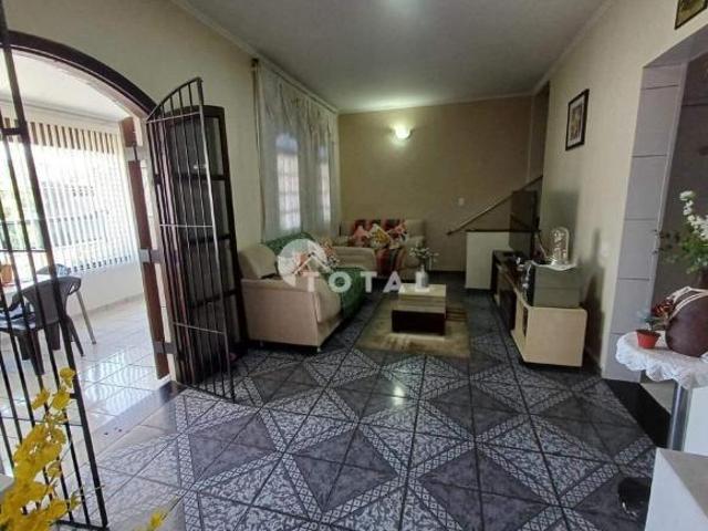 Sobrado com 3 quartos à venda no bairro Vila Palmares em Santo André | 1 suíte 2 vagas