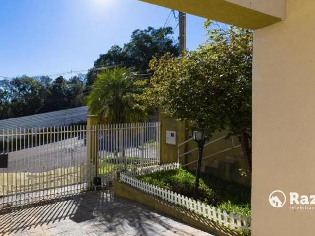 SOBRADO COM 3 QUARTOS ÁREA TOTAL DE 207,20m² PILARZINHO REF 6303