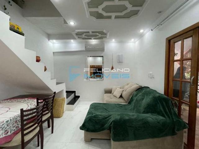 Sobrado com 3 quartos, Balneário Maracanã, Praia Grande R$ 600 mil, Cod: 7047