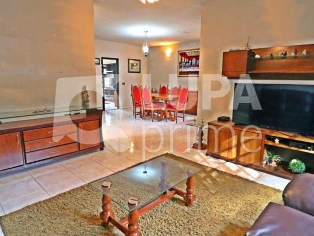 SOBRADO COM 3 QUARTOS E 400M² PARA VENDA NO TREMEMBÉ
