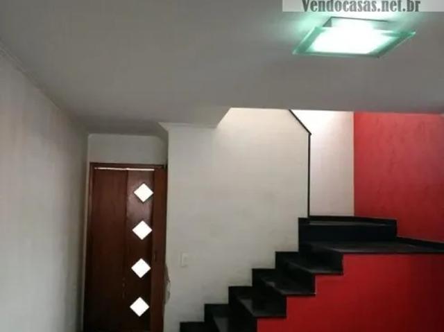 Sobrado com 3 Quartos e 4 banheiros à Venda, 200 m² por R$ 480.000