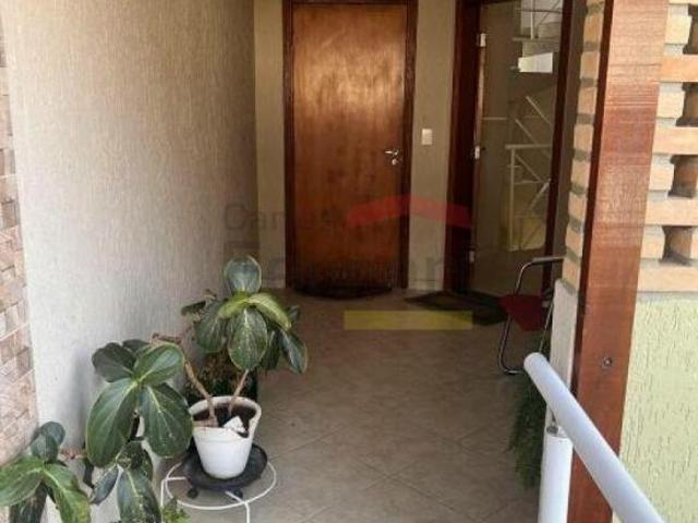 Sobrado com 3 Quartos e 4 banheiros Parada Inglesa