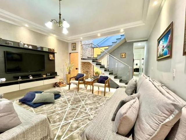 Sobrado com 3 Quartos e 4 vagas à Venda, 220 m² Jardim Progresso, Santo André SP