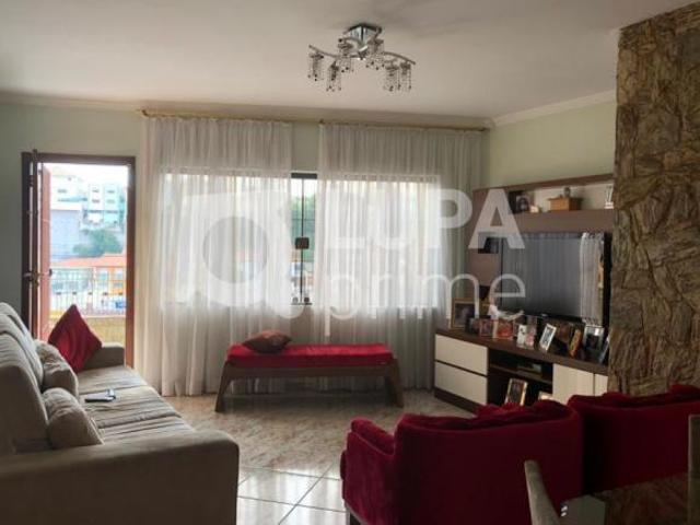 SOBRADO COM 3 QUARTOS E 4 VAGAS DE GARAGEM A VENDA NA VILA ISOLINA MAZZEI