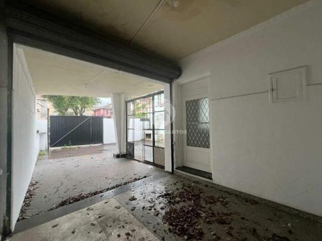 Sobrado com 3 quartos e 4 vagas de garagem Santos