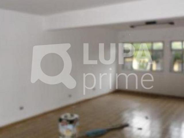 Sobrado com 3 quartos e 4 vagas para Venda na Vila Maria