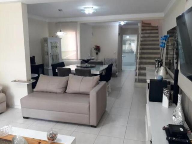 Sobrado com 3 Quartos e 5 banheiros à Venda próximo a USP
