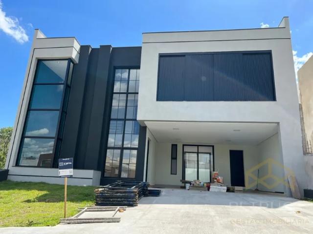 Sobrado com 3 Quartos e 5 banheiros à Venda, 284 m² por R$ 1.820.000