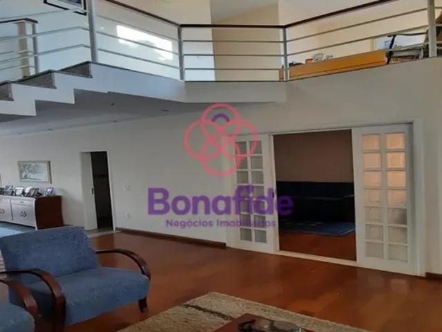 Sobrado com 3 Quartos e 1 banheiro à Venda, 220 m² por R$ 1.890.000