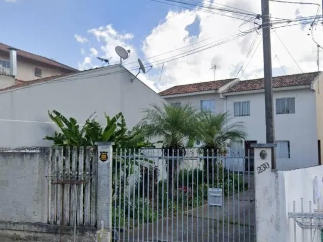 Sobrado com 3 Quartos e 1 banheiro à Venda, 80 m² por R$ 295.000