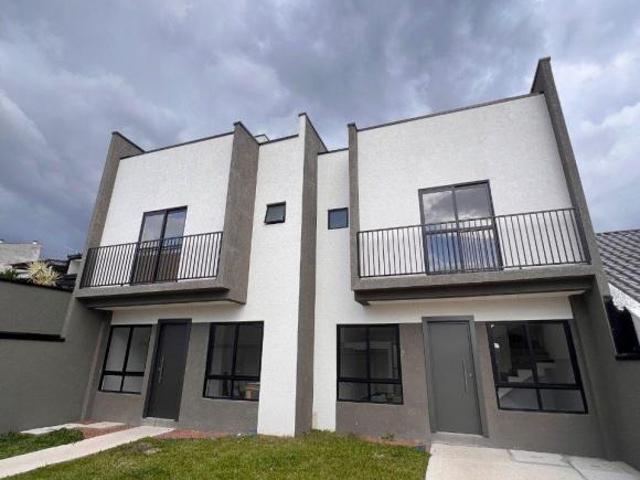 Sobrado com 3 Quartos e 1 suite no Bairro Xaxim