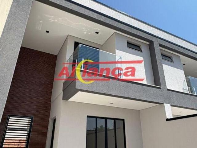 SOBRADO COM 3 QUARTOS E 1 SUITE